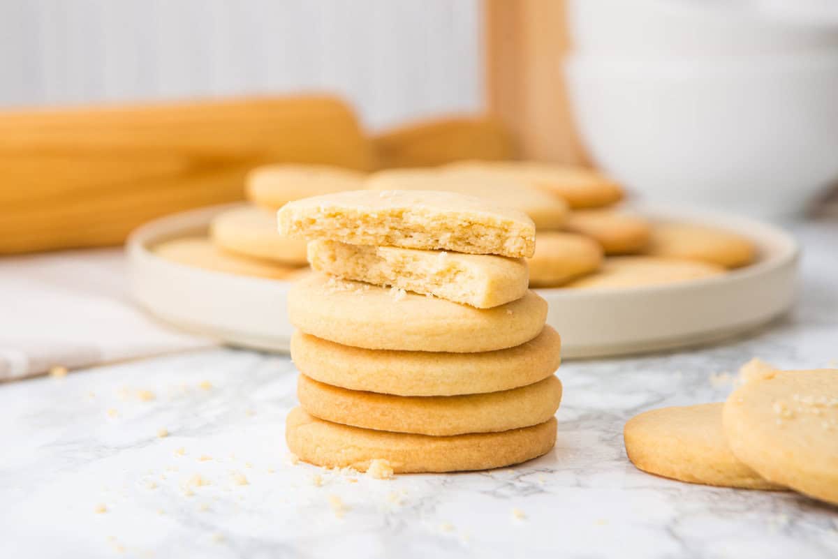 Irresistible Shortbread Cookies - Bake Me a Cookie